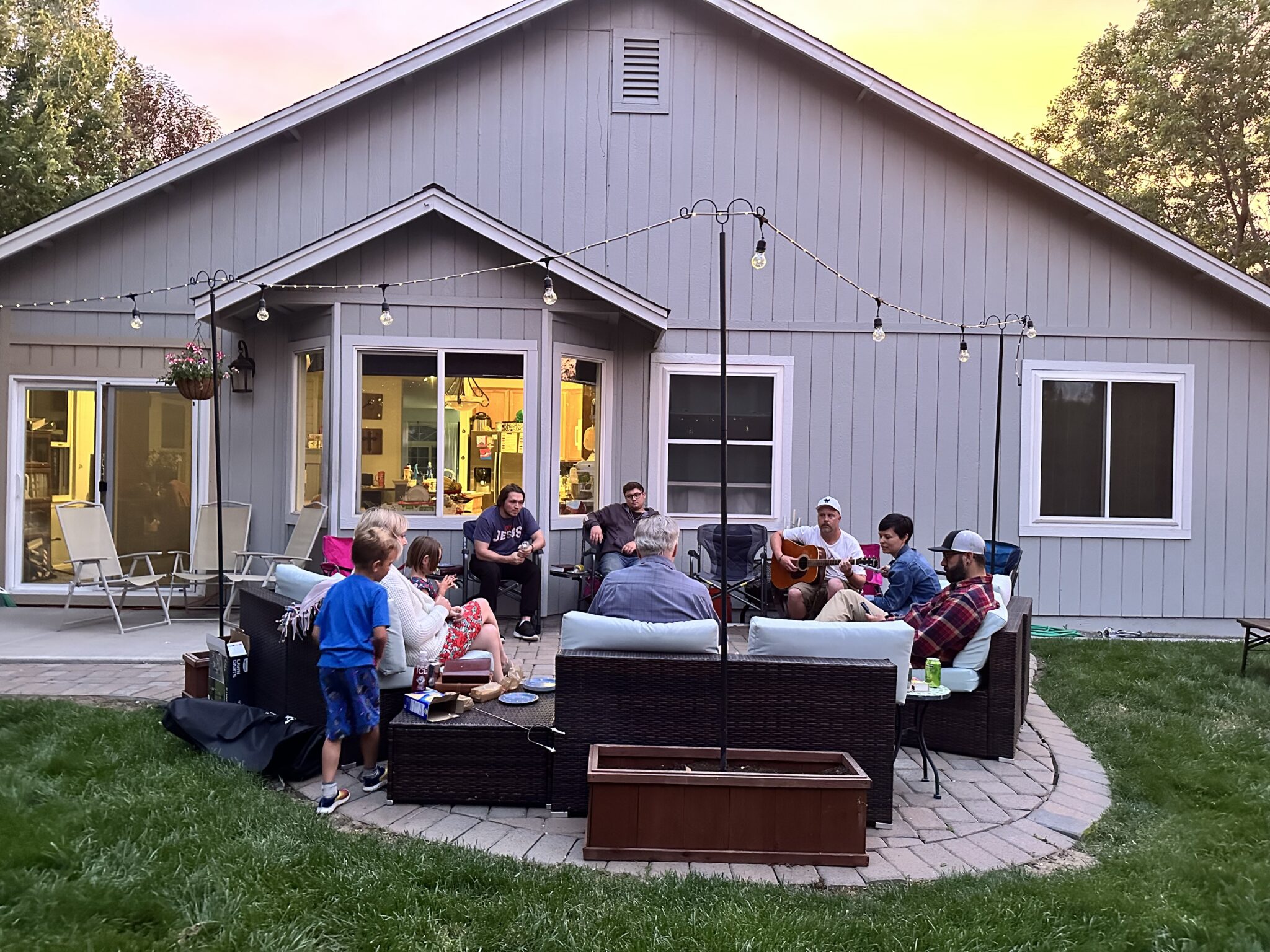 PAX CHRISTIAN CHURCH – Peace with God. For everyone. Through Christ.